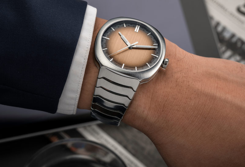 H. Moser & Cie: Streamliner Centre Seconds Smoked Salmon - Zehn vor Zwei